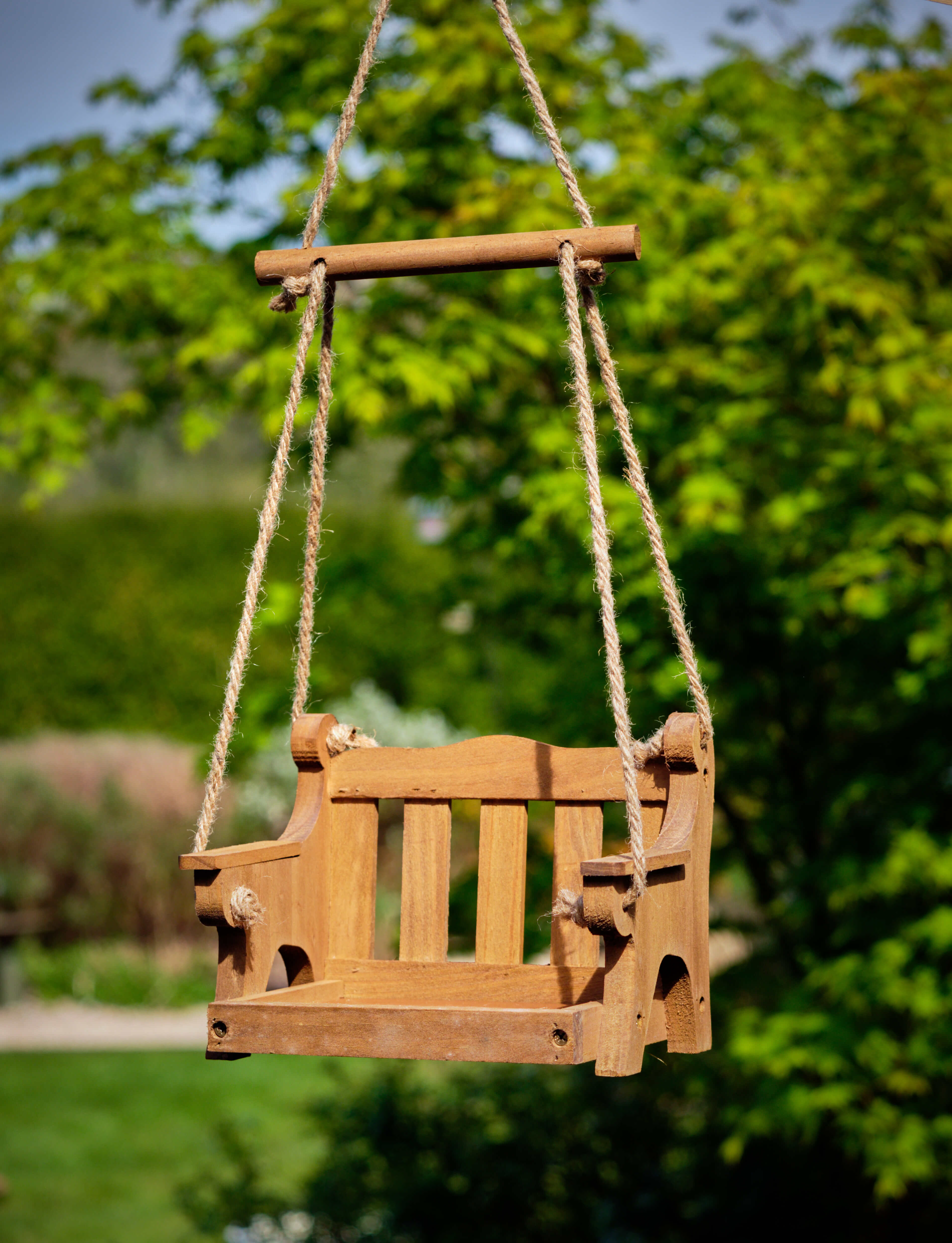 Swing Seat Bird Feeder – Awesome Wildlife Co